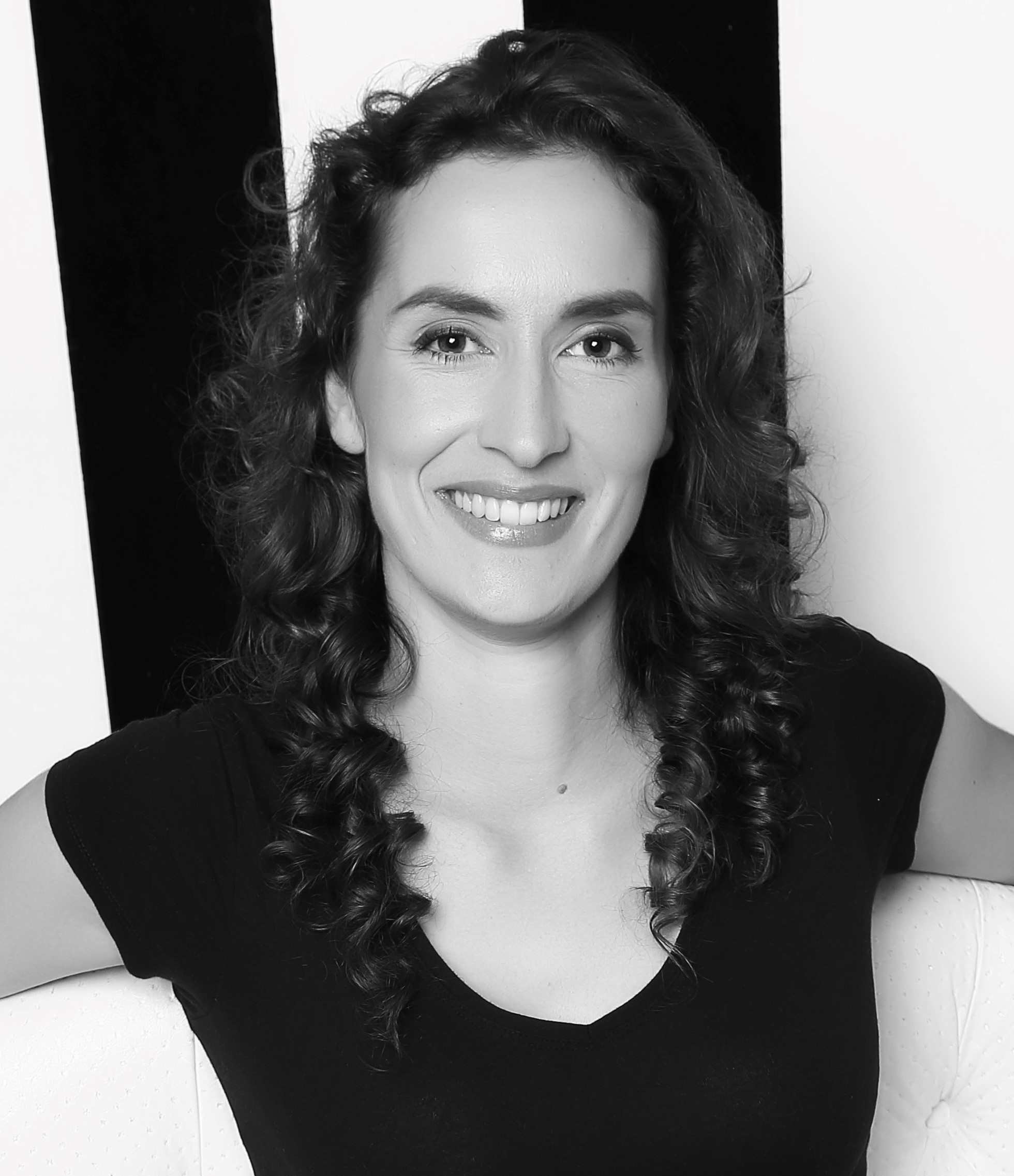 Contact | Laura Aitken-Burt